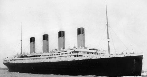 Titanic dinner, discussion at the Columns Museum