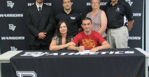 Frank Carrozza signs with Coe College