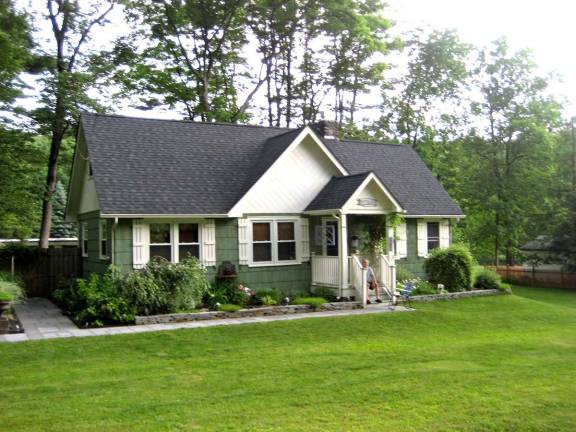 A charming country cape